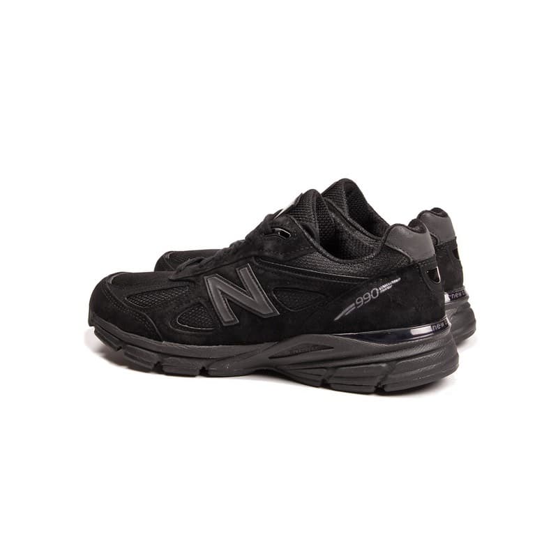 問 NB990V4 全黑 - 穿搭板 | Dcard