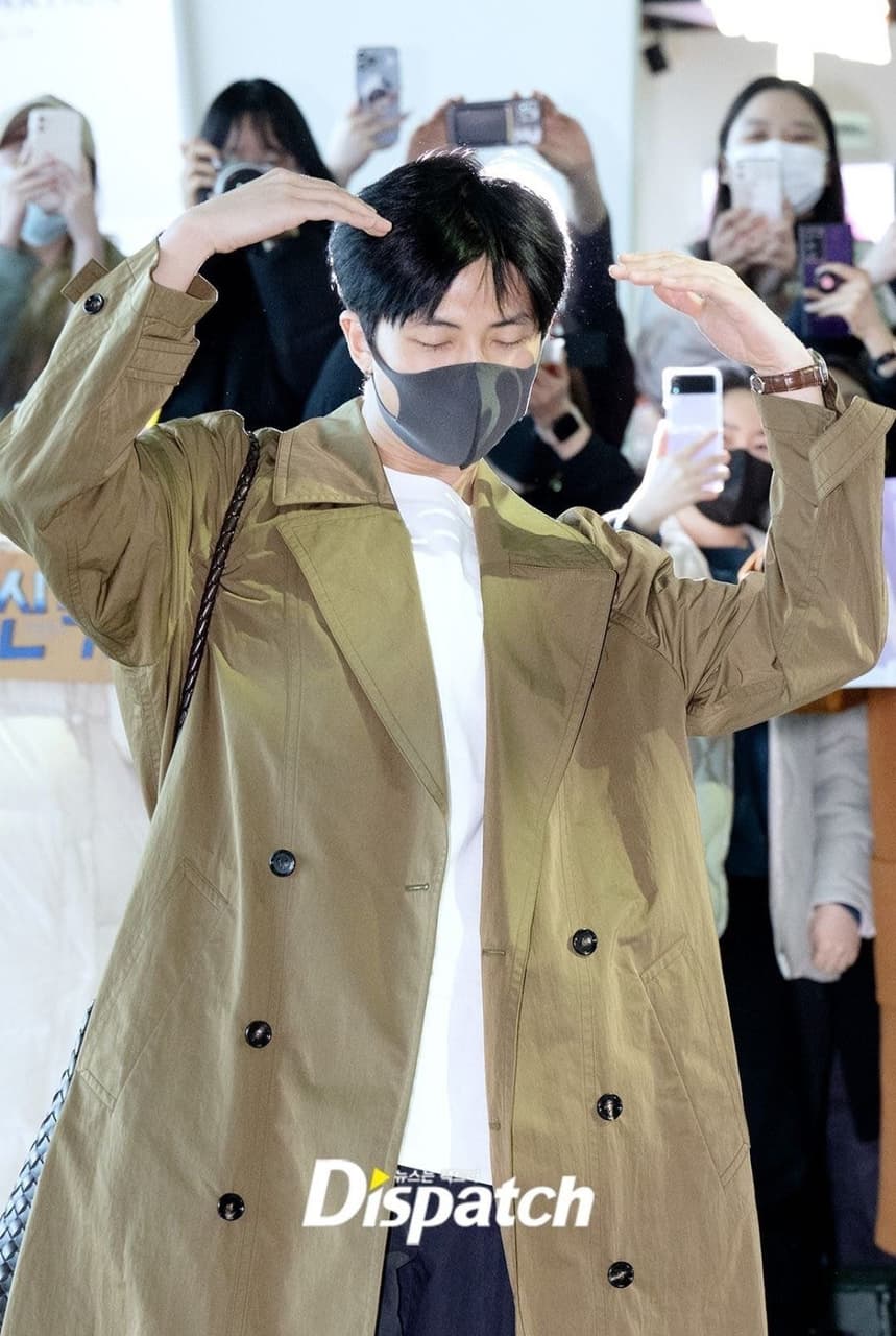 #分享 參加Bottega Veneta時裝秀而前往米蘭的防彈少年團RM - BTS板 | Dcard