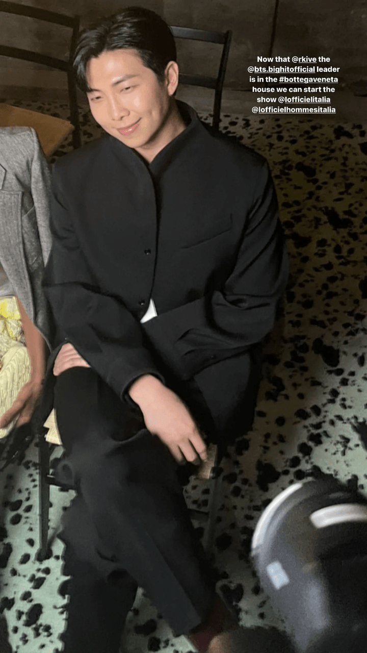 #分享 防彈少年團 RM 出席Bottega Veneta時裝秀 一身打扮完全符合建國吧的讚揚 - BTS板 | Dcard