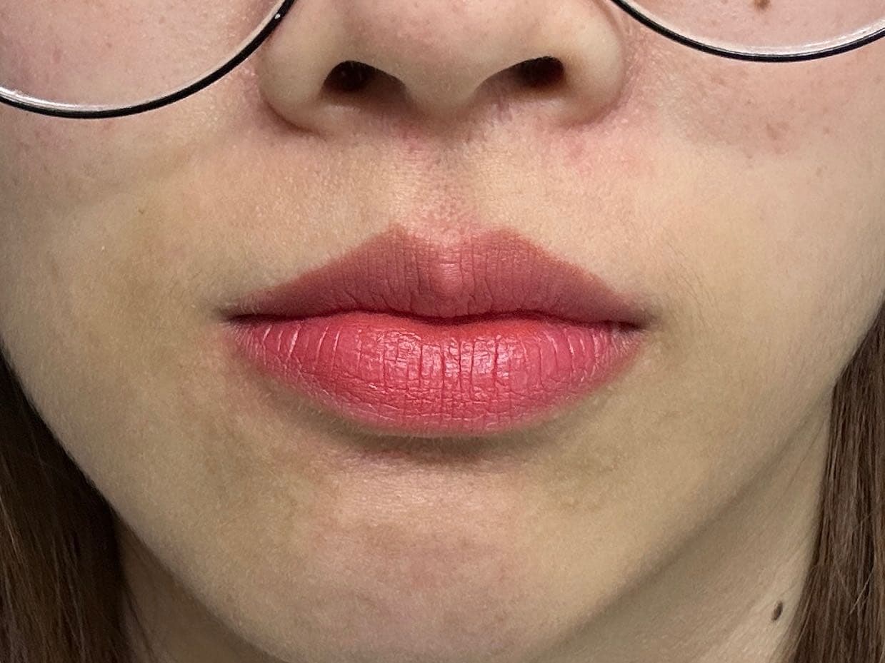 #試色 口紅試色：mac/蘭蔻/媚比琳/kate 💄 - 美妝板 | Dcard