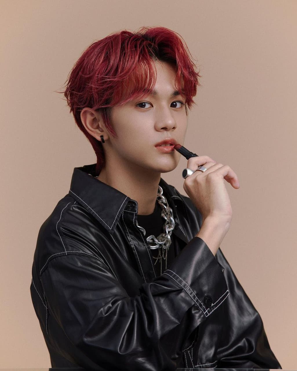 魅惑系男孩AcQUA轉大人/「Mmm⋯偷偷的Kiss it 」擦上唇彩💄讓你唇唇欲動💋徹底被撩撥 💗 - 原子少年板 | Dcard