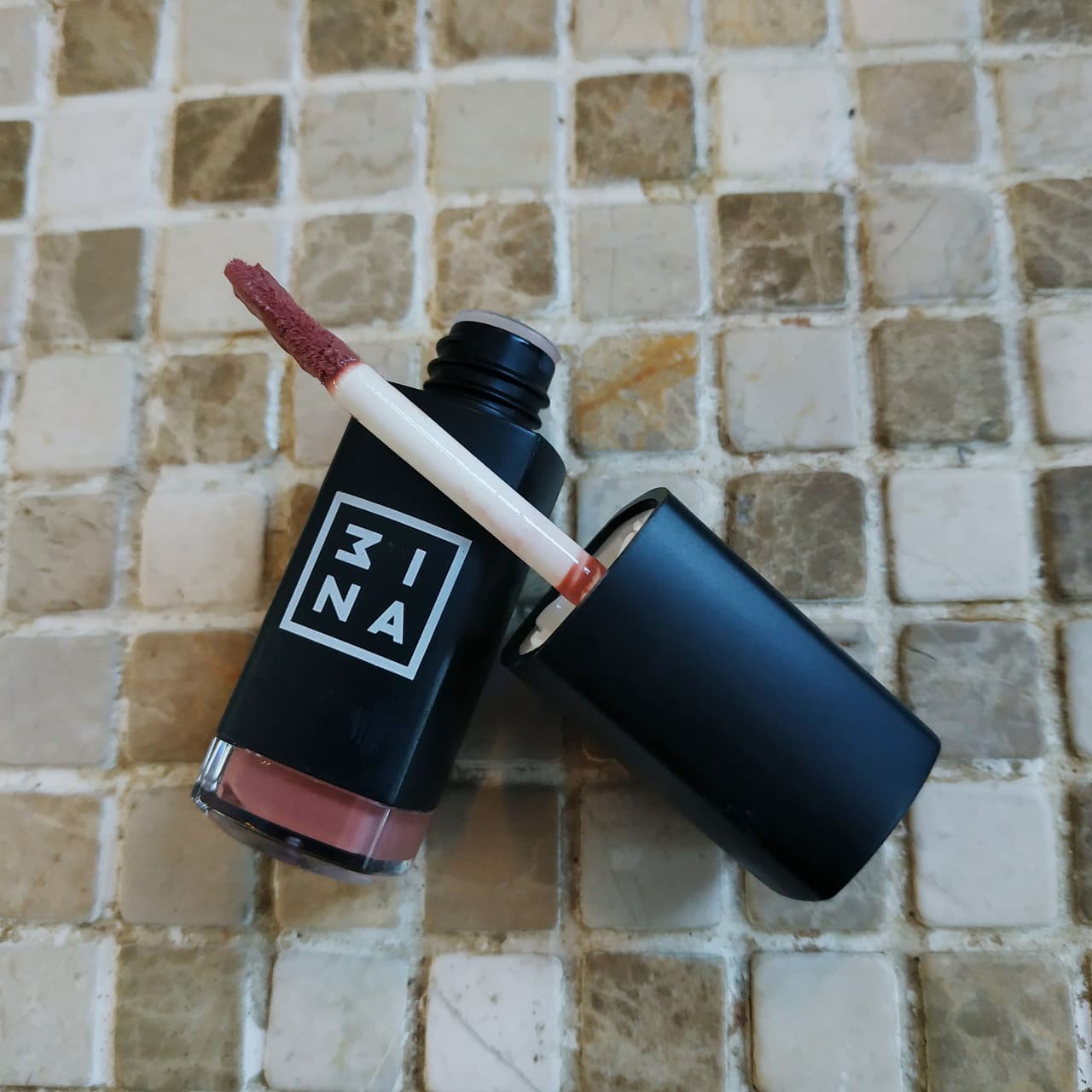 #試色 3INA 超印色染唇釉 Longwear Lipstick #503 #505 - 美妝板 | Dcard