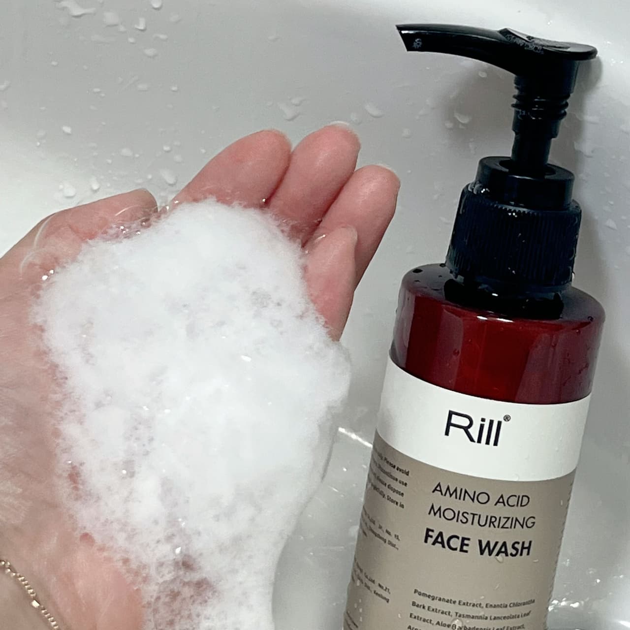 #分享 #Rill 洗面乳體驗心得 👉🏻 寶藏洗面乳不藏私分享🥰 - 美妝板 | Dcard