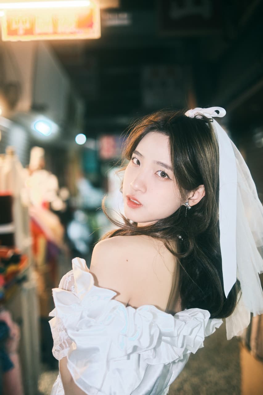 #作品 國華街在逃新娘 富士xt5 - 攝影板 | Dcard