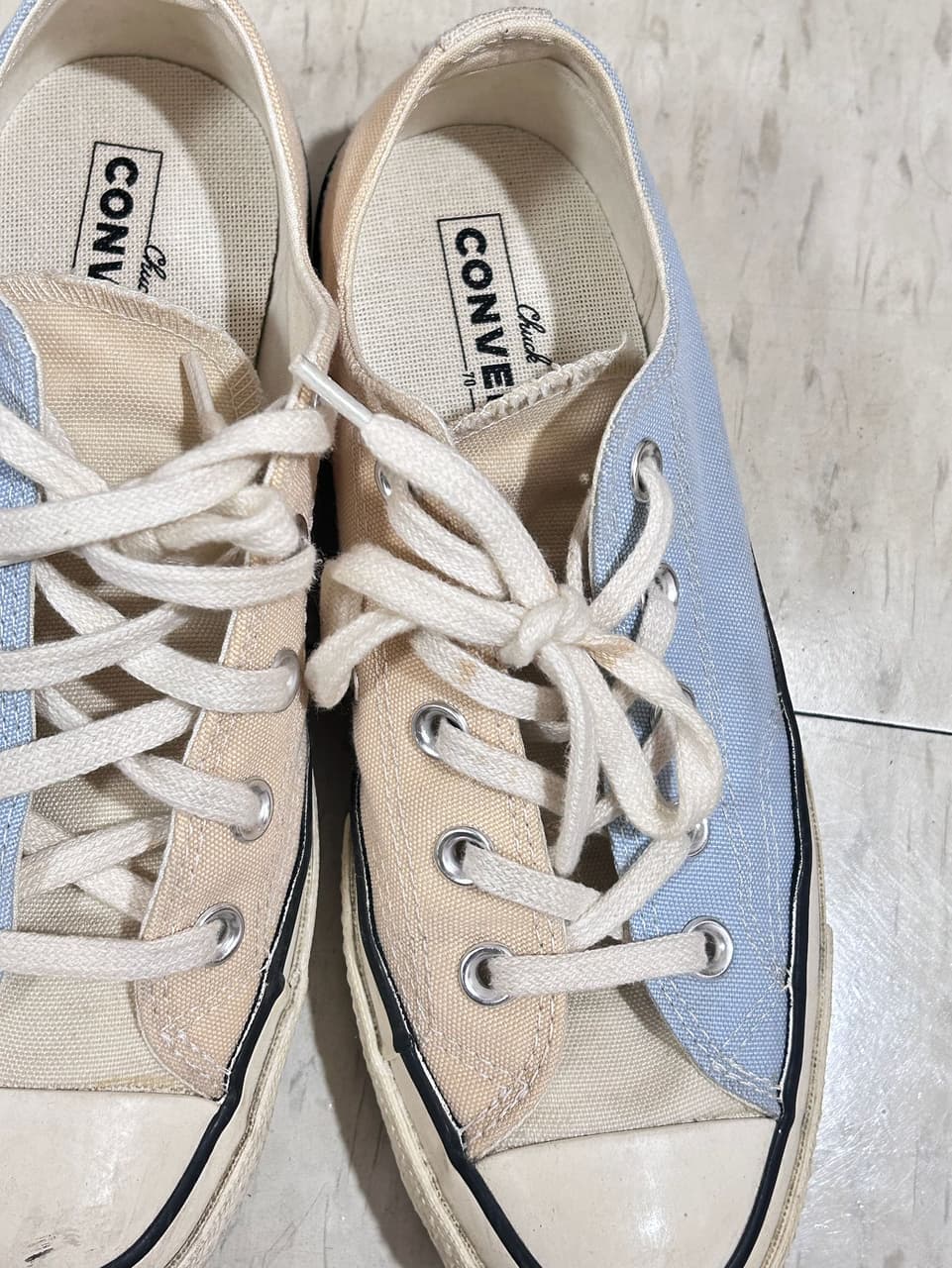 #我要賣 （暫售）Converse拼色低筒帆布鞋 - 二手交易板 | Dcard