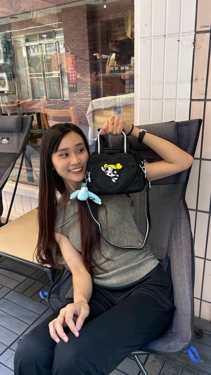 可愛警報🔥Kipling 聯名飛天小女警💗多款隨身小包、輕量包包推薦 - Kipling Taiwan (@kipling_taiwan) | Dcard