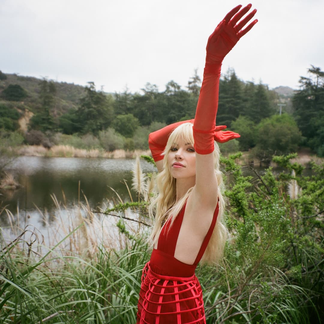 #情報 加拿大女歌手Carly Rae Jepsen時隔一年多的全新單曲〈Western Wind〉！ - 追星板 | Dcard