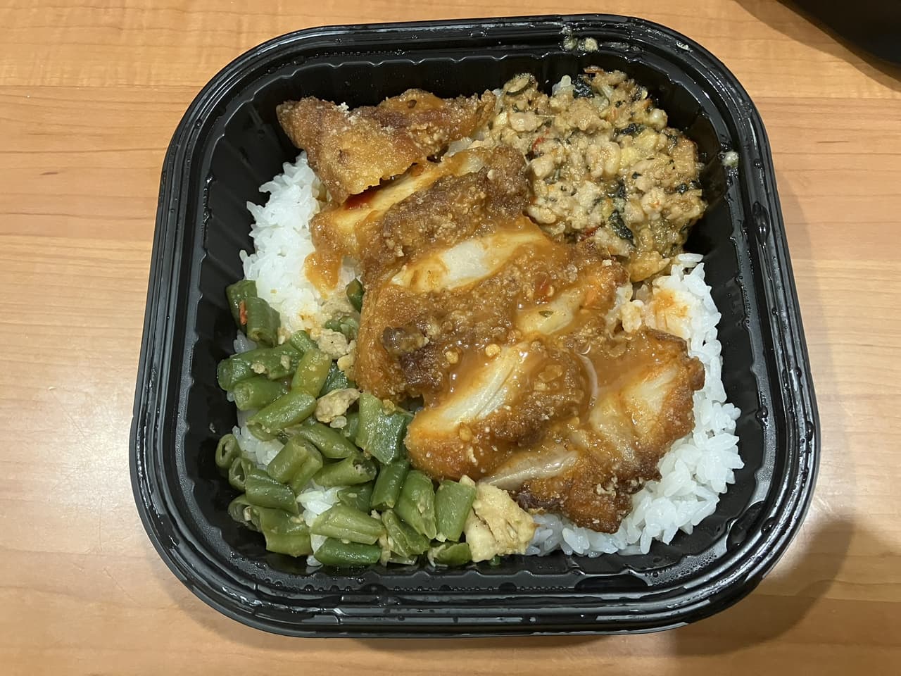 #小七 小七 帕泰家-泰式椒麻雞飯 - 超商板 | Dcard