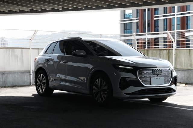 #開箱 沒想到能成為四環車主 Q4 e-tron報到 - 汽車板 | Dcard