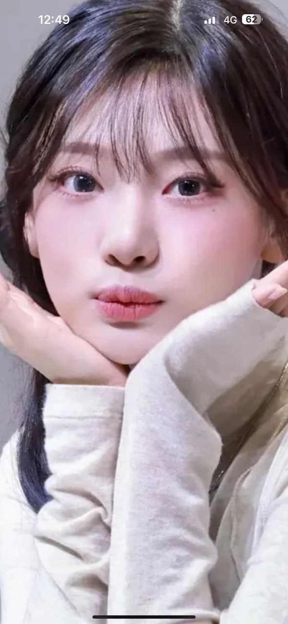 #詢問 karina 鼻孔不對稱 疑惑？ - 追星板 | Dcard