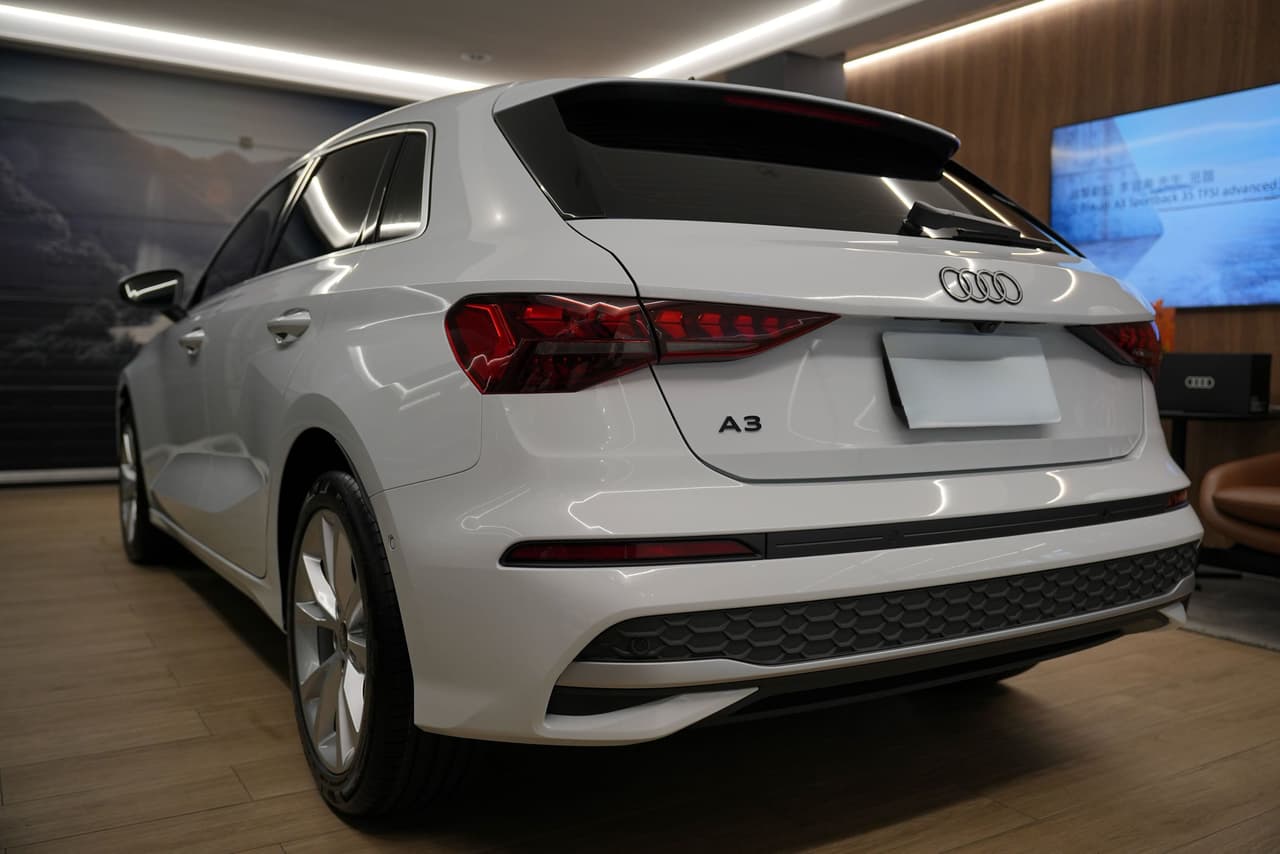交車照片分享｜Audi A3 Sportback 35 TFSI advanced｜金屬冰川白 Glacier White 2Y - 汽車板 | Dcard