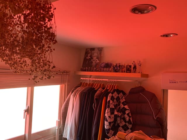 被染紅的房間… - B76-1 留言 | Dcard