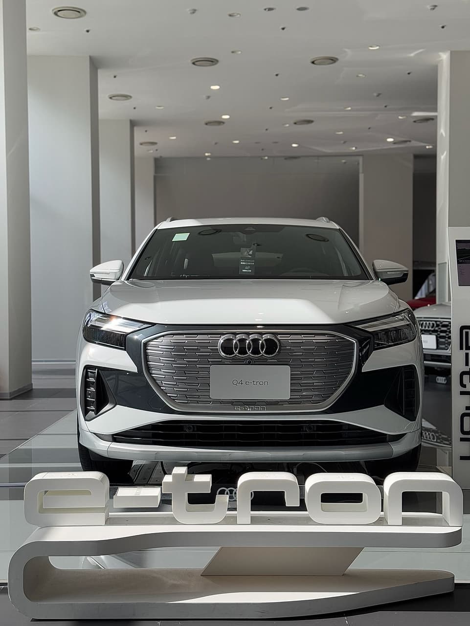 🚙一起來賞車🚙Q4 45 e-tron advanced 冰川白🔋 - 汽車板 | Dcard