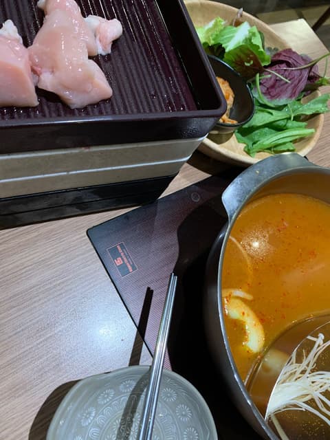 涮乃葉一個人吃起來喇 - B116 留言 | Dcard