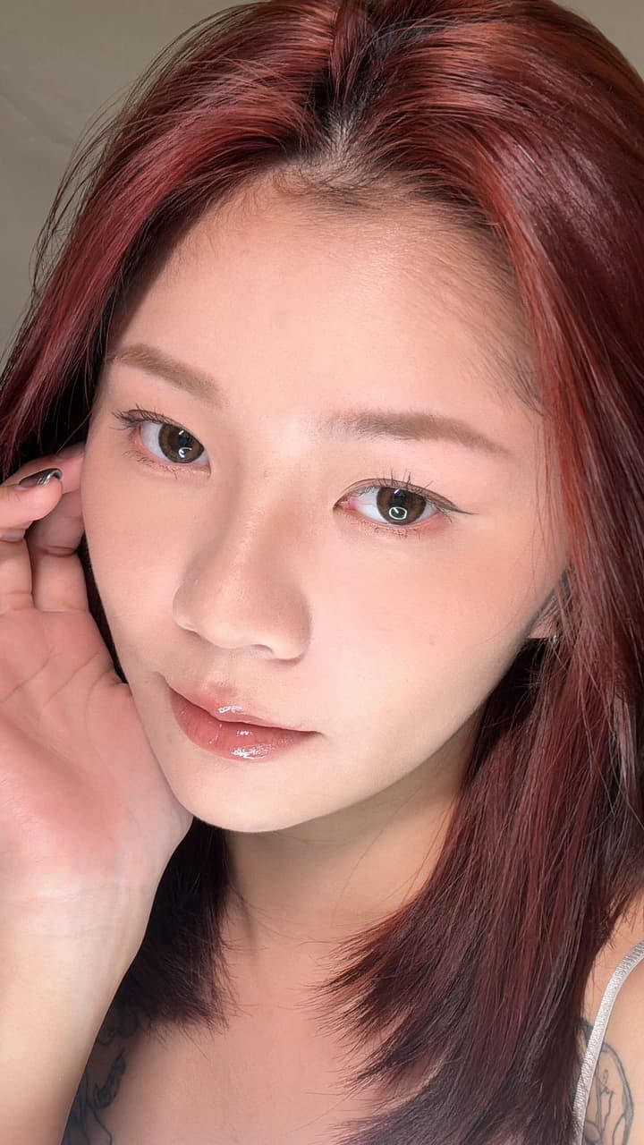 風靡全球！台灣也有！eyemoody目荻彩色隱形眼鏡 - Van (@van.vanmake) | Dcard