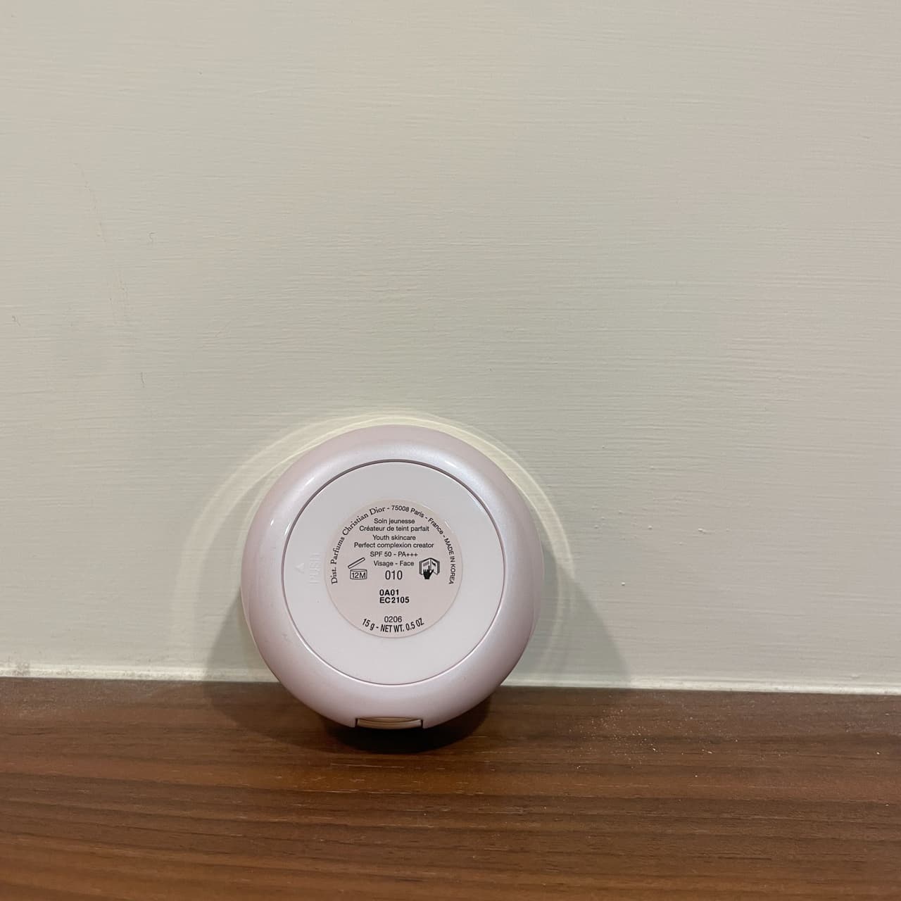 #我要賣 Dior 超級夢幻美肌氣墊粉餅SPF 50 PA+++ #010 - 二手交易板 | Dcard