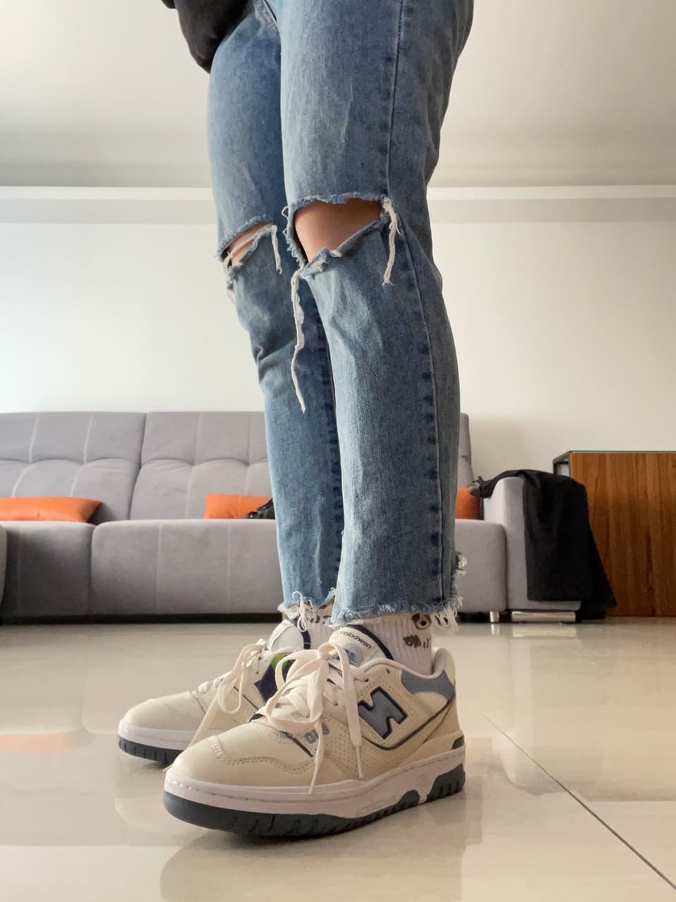 #發問 NB550海鹽綠vs.寶寶藍選擇 內有實穿照 - 球鞋板 | Dcard