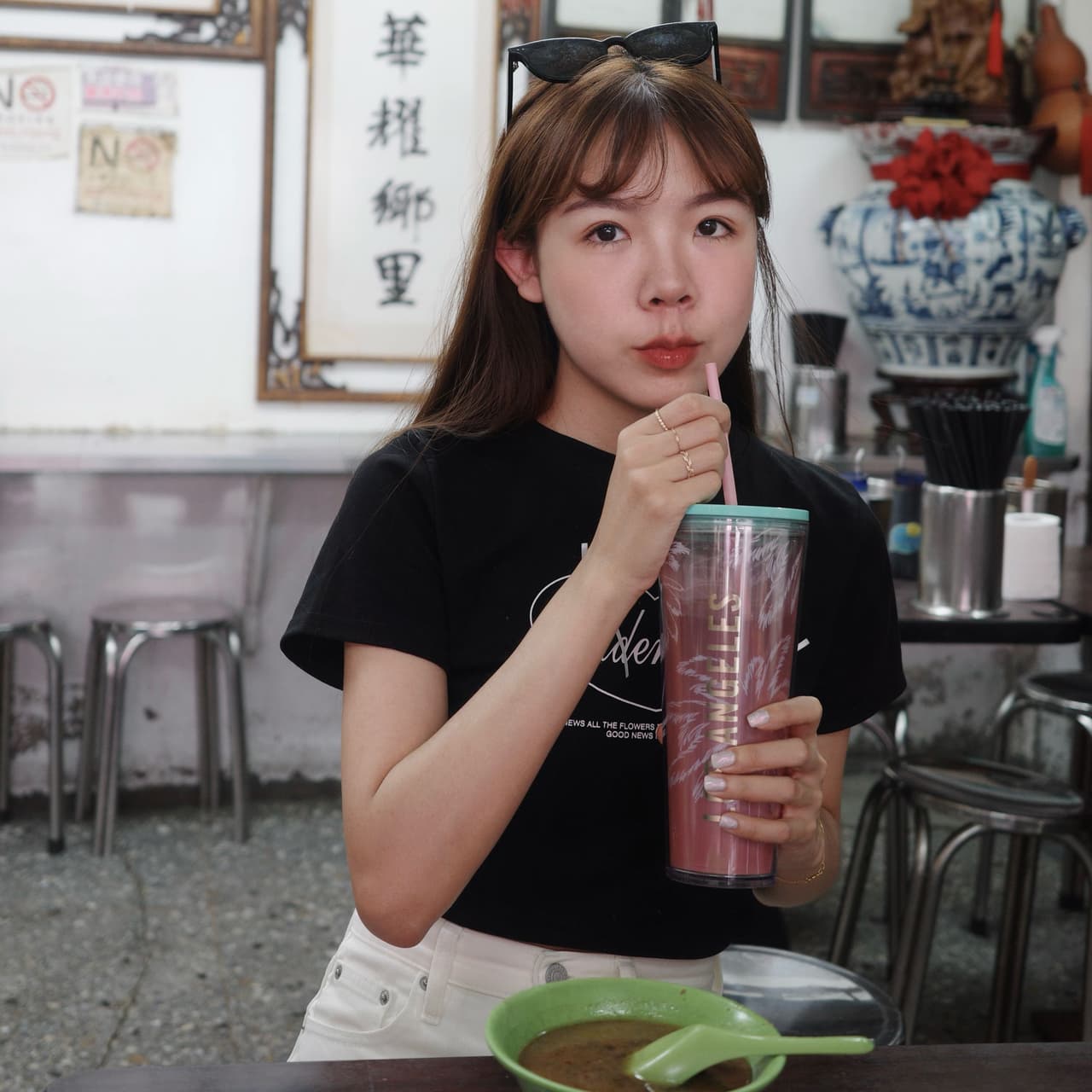 韓妞必買🇰🇷蝴蝶結緞帶短袖T-Shirt🎀🩷 - 芝芝｜購物芝旅 (@hannee) | Dcard