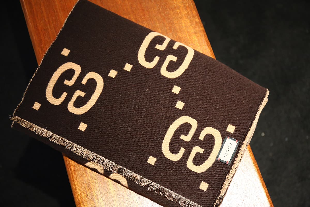 #分享 BURBERRY&GUCCI圍巾 - 精品板 | Dcard