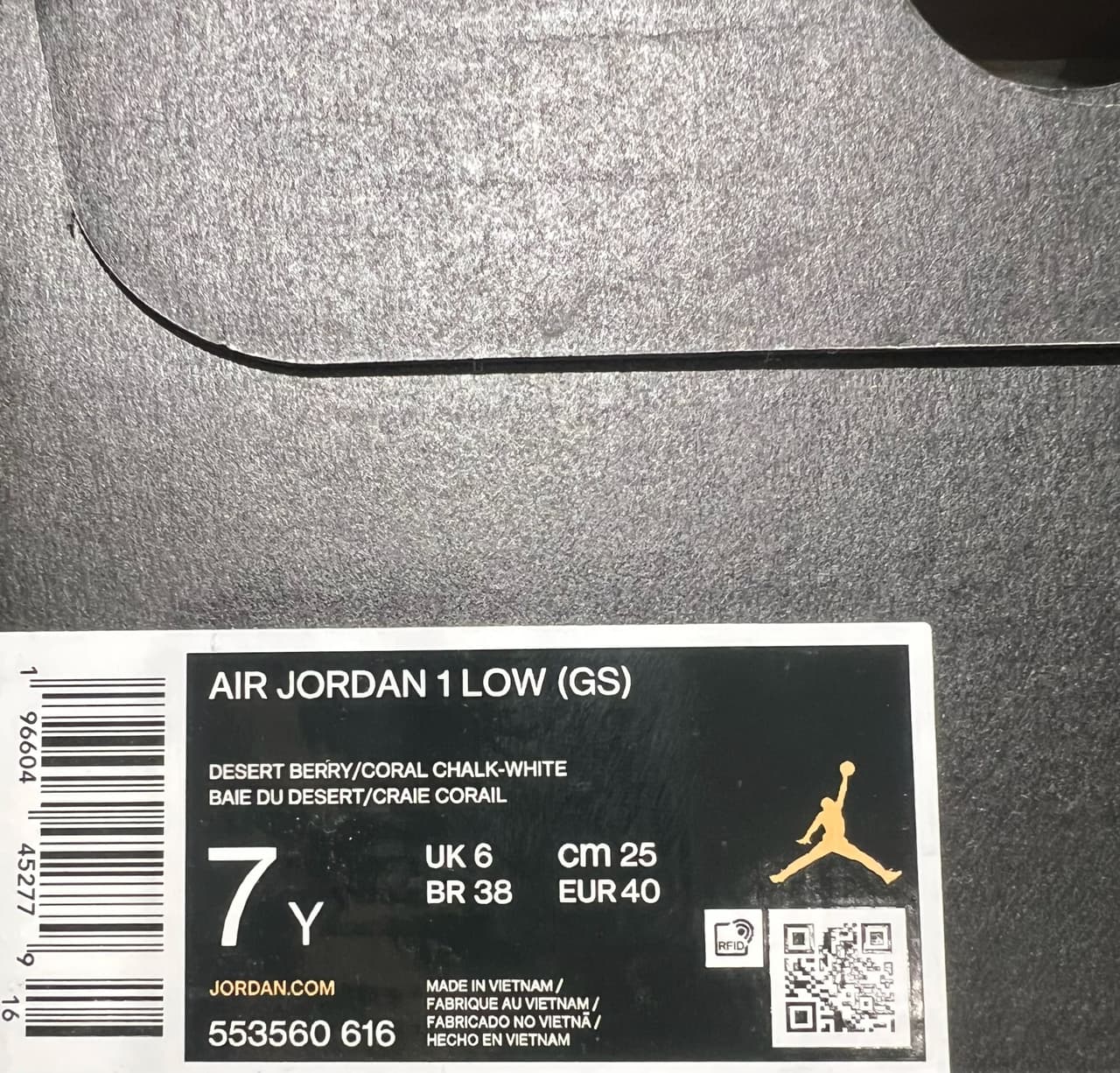 #我要賣 AIR JORDAN 1 Low GS 草莓熊 - 二手交易板 | Dcard
