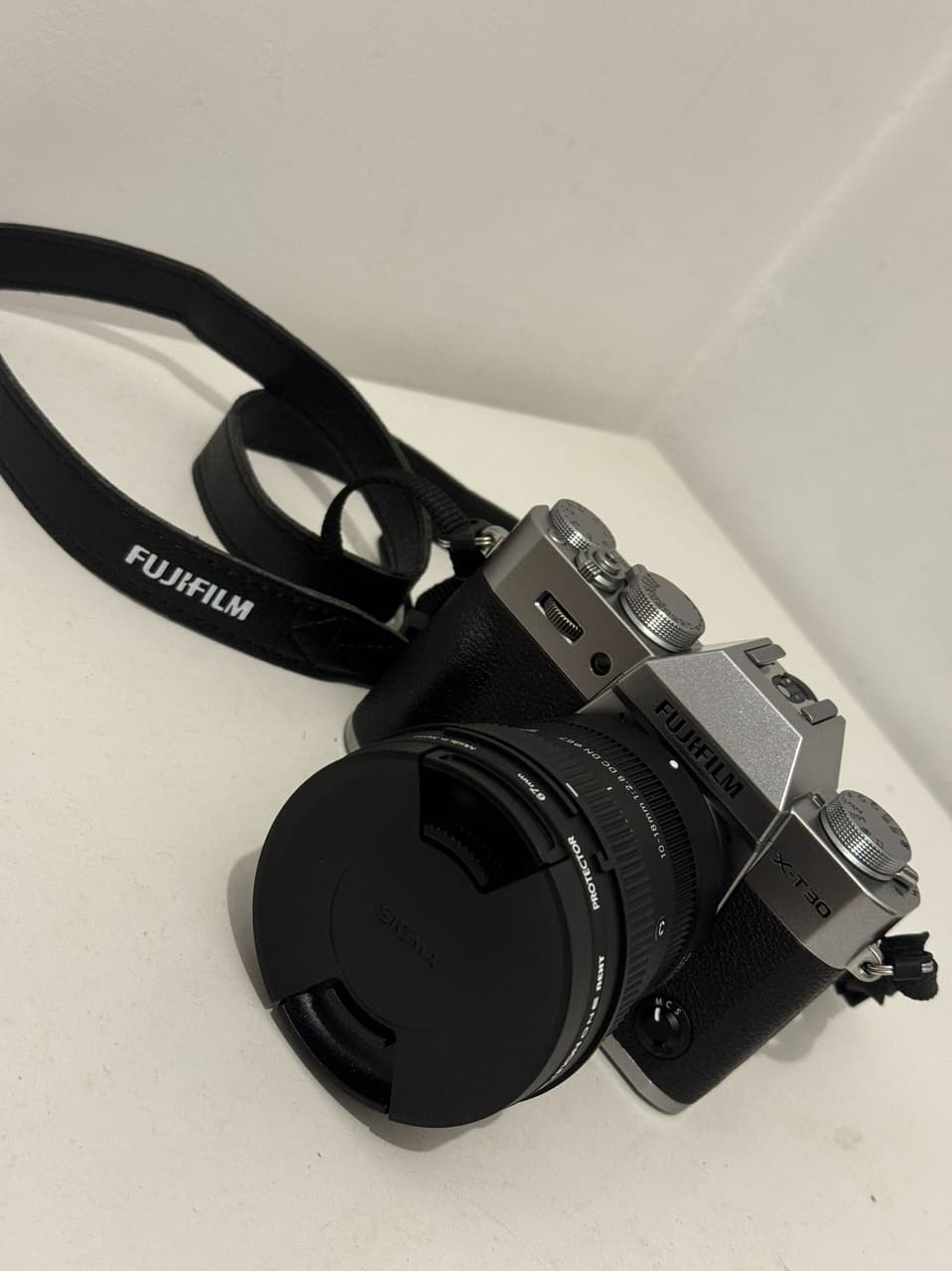 #我要賣 Fujifilm XT30II + sigma 10-18 - 二手交易板 | Dcard