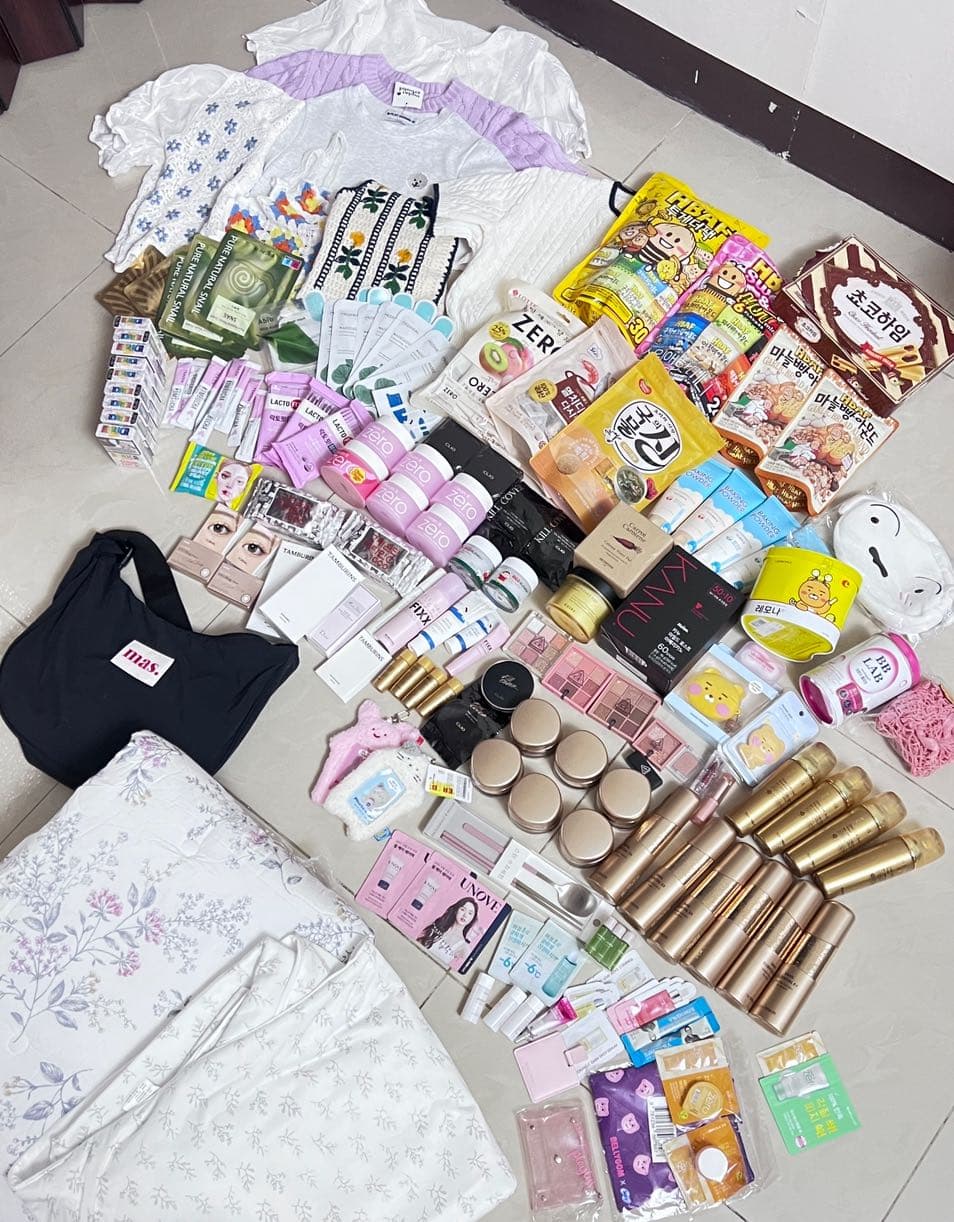 韓國買什麼🇰🇷 滿滿戰利品 一起來看看😻 - 草莓奶昔🍓 (@susu.310) | Dcard