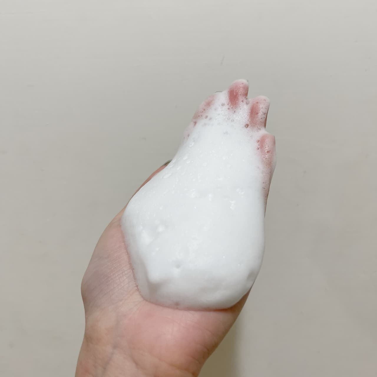 輕盈不厚重的保濕髮品🌟 ft.沙宣 - 芮妮是我🎈 (@chw98) | Dcard