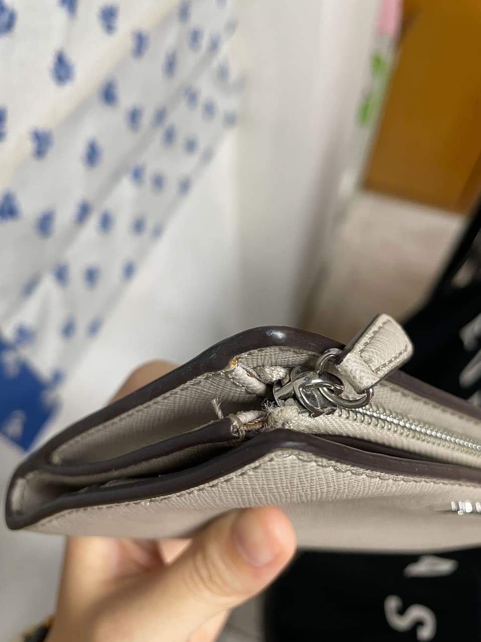 #售二手 #售 MK長夾 灰色jet set travel - 二手交易板 | Dcard