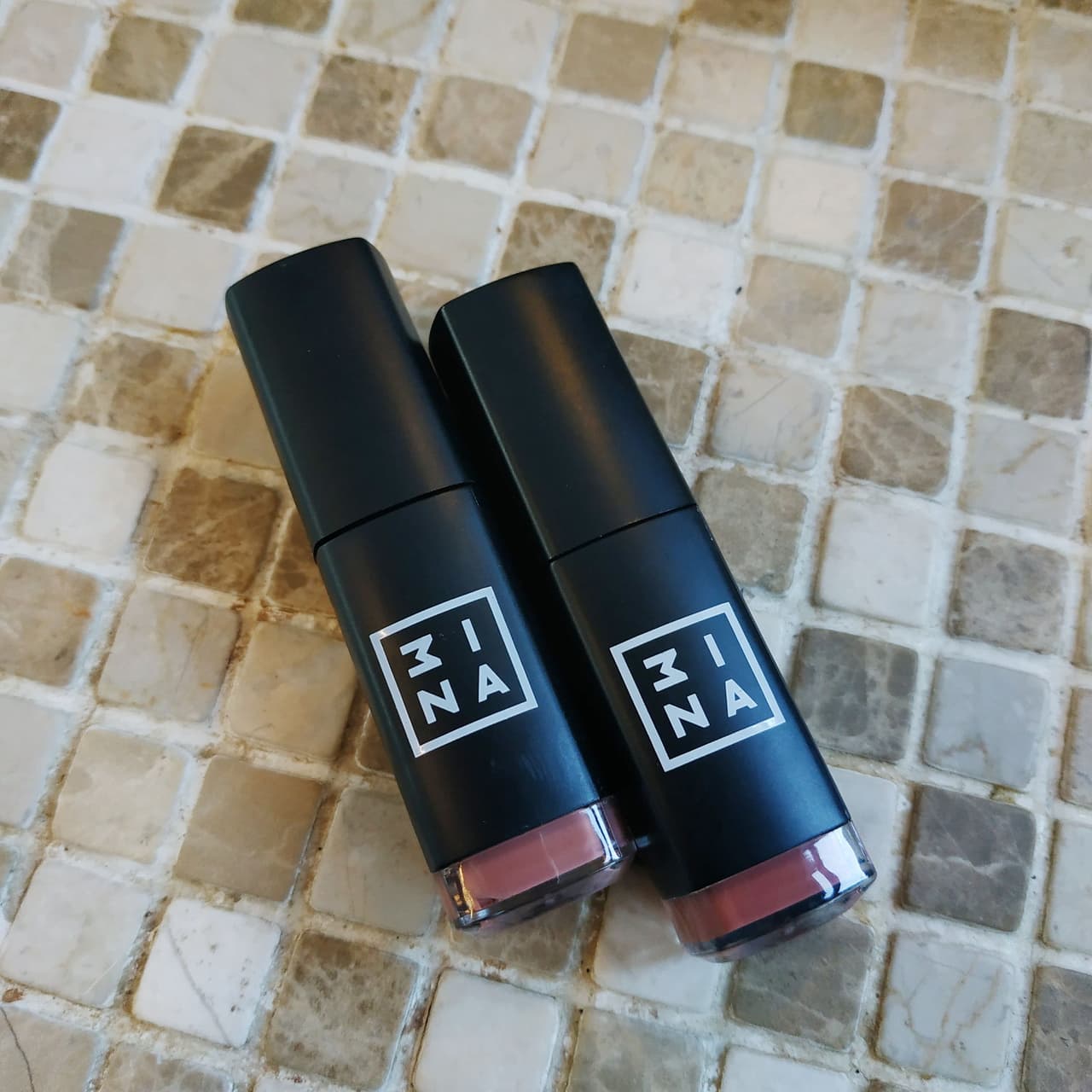 #試色 3INA 超印色染唇釉 Longwear Lipstick #503 #505 - 美妝板 | Dcard