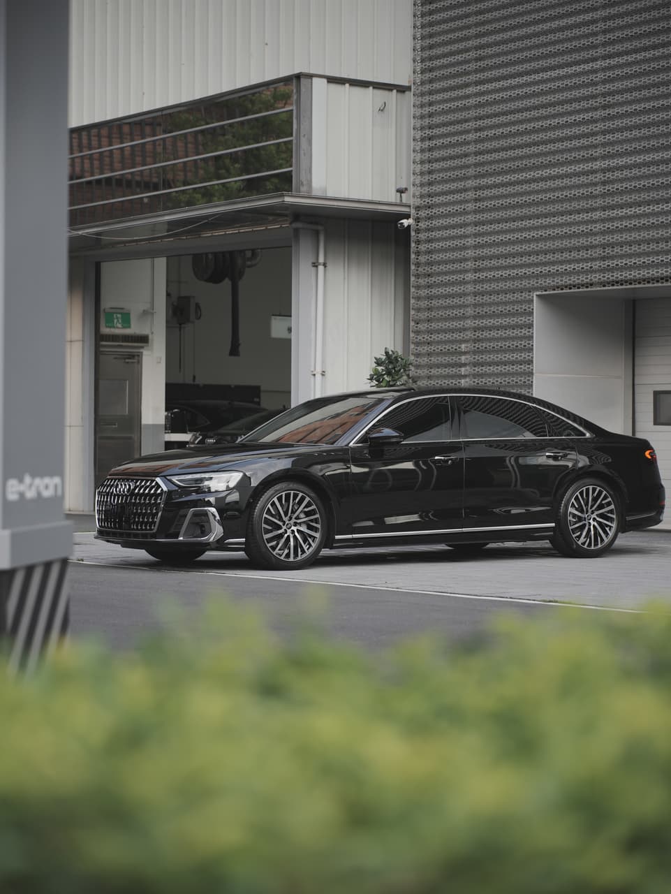 Audi A8 L 55 TFSI quattro Mythos black 交車 - 汽車板 | Dcard