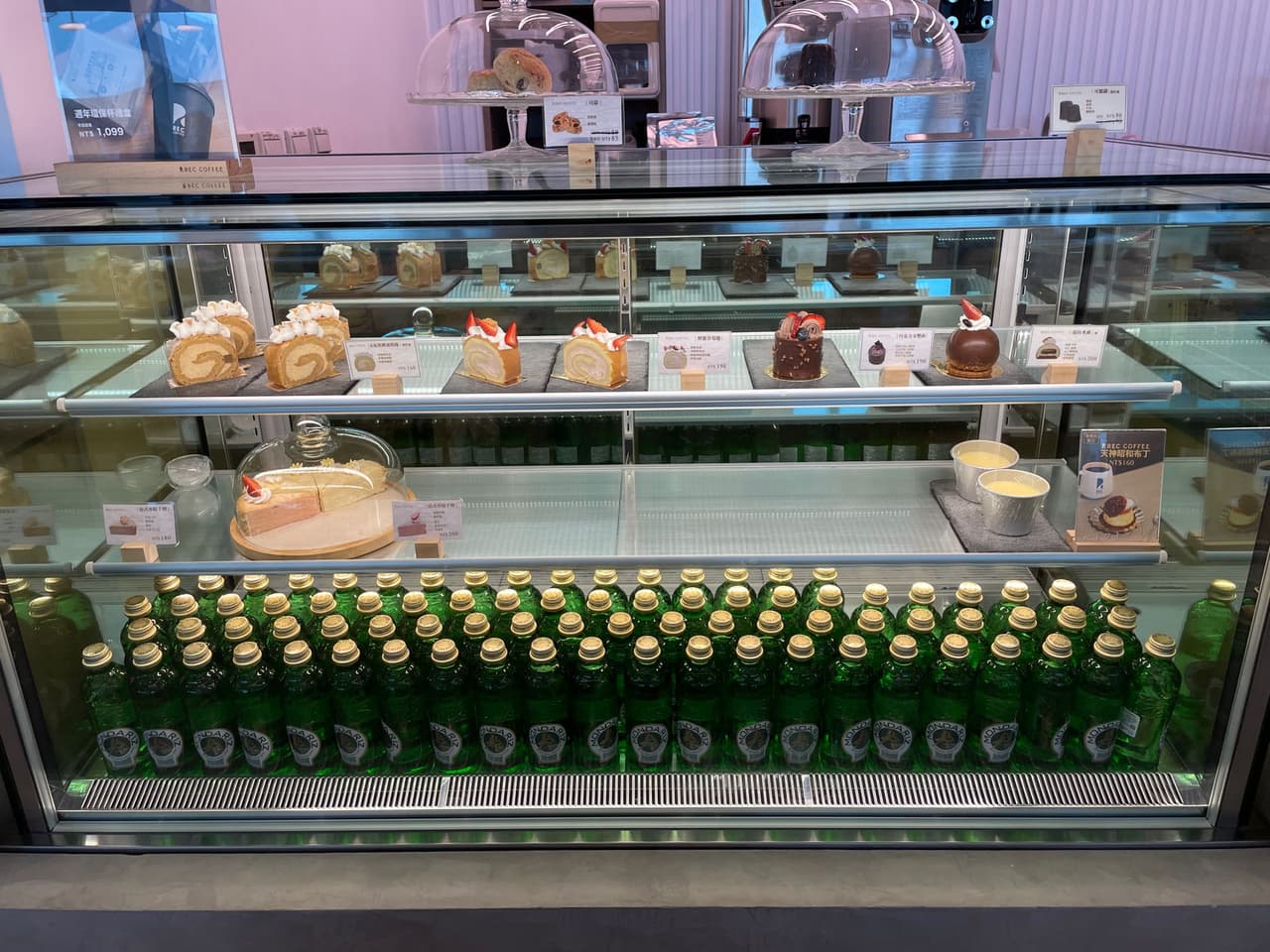 REC Coffee 日本福岡隱身在台中大樓裡 #人生自由式 - 美食板 | Dcard