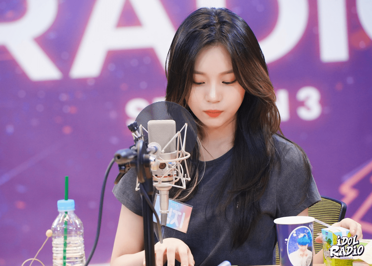 #集中討論 VIVIZ 迷你四輯 VERSUS 回歸 - B190 留言 | Dcard