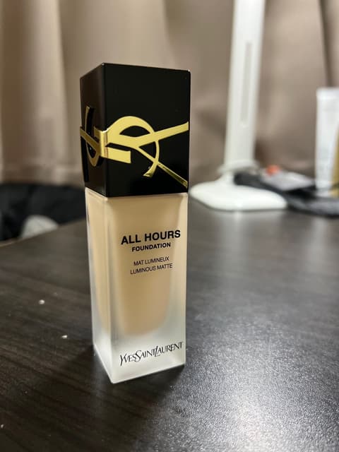 #分享 YSL 恆久完美無暇持妝粉底 新款真香🤤 附上常用粉底色號比較👍 - 美妝板 | Dcard