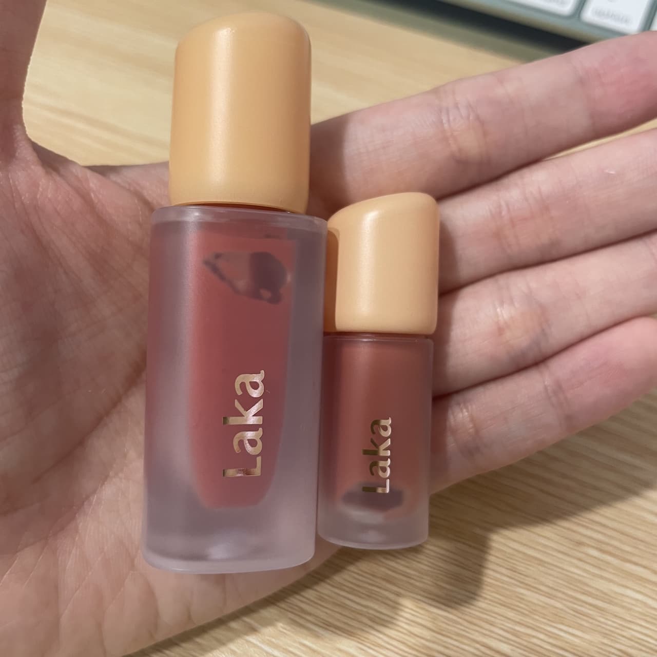#開箱 Laka Mini水光唇釉組 Spring tone意外喜歡！超迷你超可愛😻 - 美妝板 | Dcard