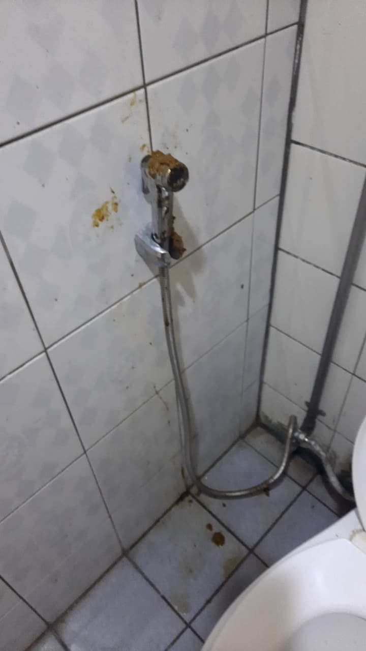 (慎入)幾歲了還在玩💩 宿舍 台科大板 Dcard