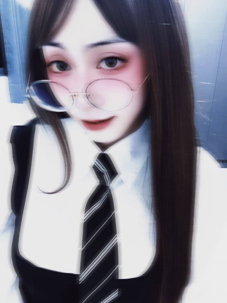 第一次買SHEIN的衣服讚讚(⁠｡⁠♡⁠‿⁠♡⁠｡⁠) 眼鏡篇 - 妤妤 (@dd10_29) | Dcard