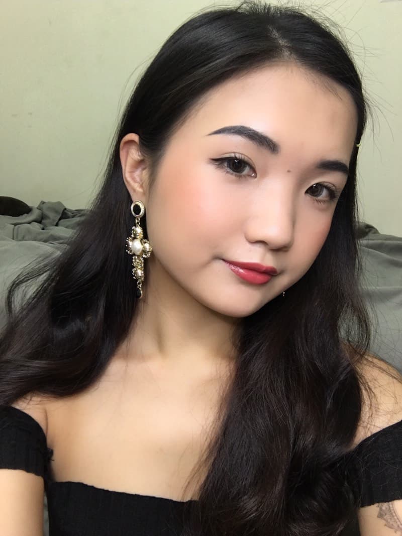 唇紋變不見😳bobbibrown 迷戀輕吻唇露新色 yoosred+haute cocoa試色💓💓 - 美妝板 | Dcard