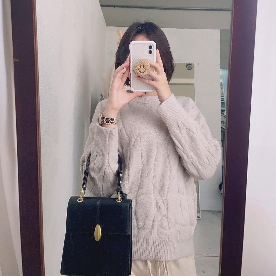 #我要賣 已售出 ️THE LADYWORE、MO-BO 毛衣 針織上衣 - 二手交易板 | Dcard