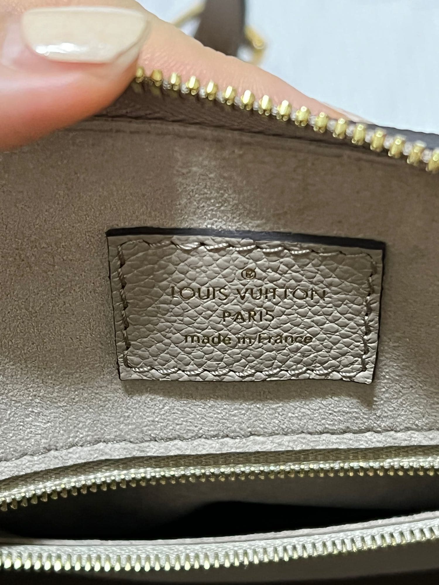 #開箱 #開箱 終於入手了LV Speedy 25 + LV靠櫃詳細初體驗分享 - 精品板 | Dcard