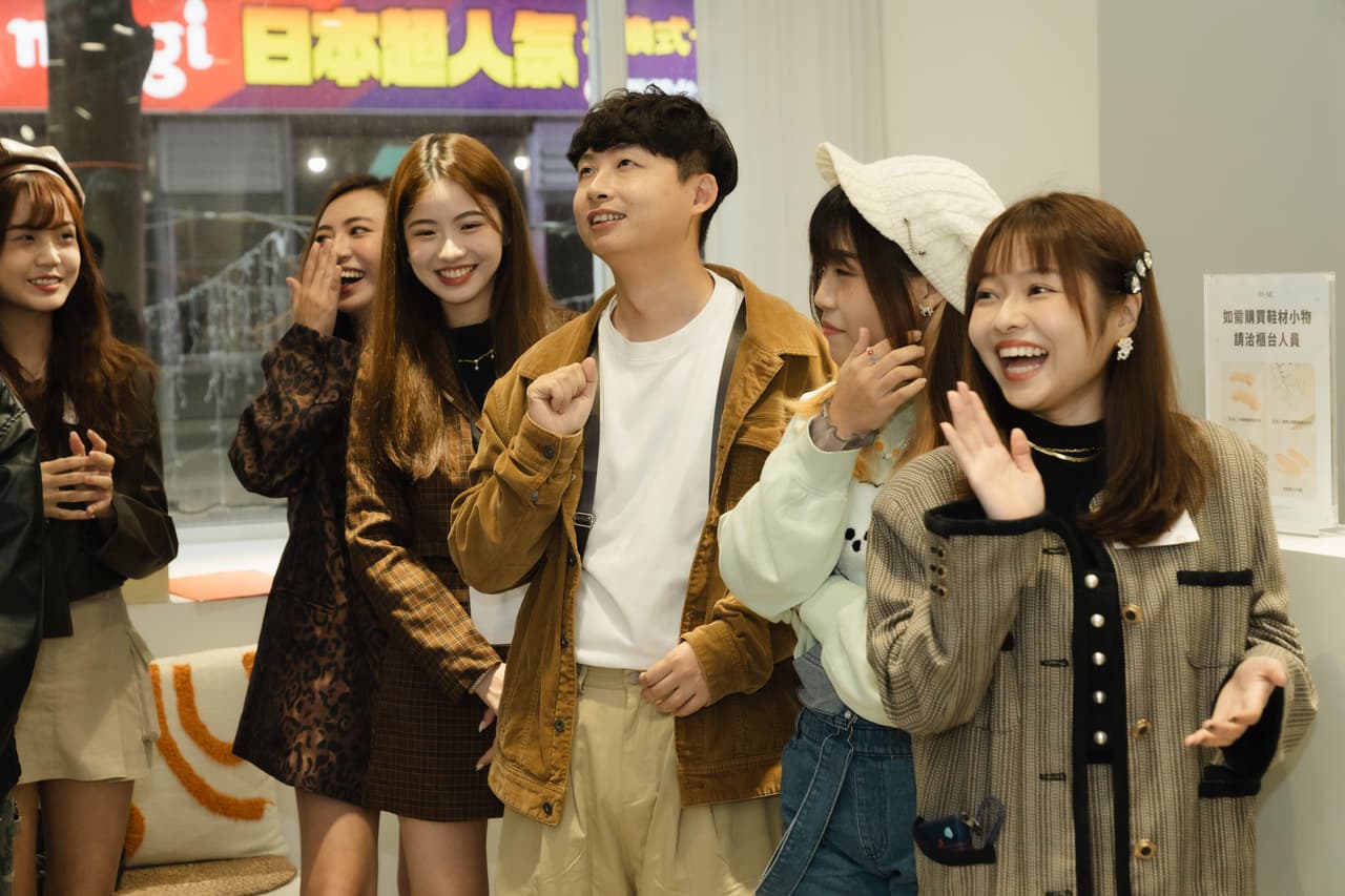 #活動花絮 D+AF x Dcard 年末復古趴👗穿搭水水們大集合🌟多種不同的穿搭風格都能在D+AF找到妳的命定鞋💞 - 穿搭板 | Dcard