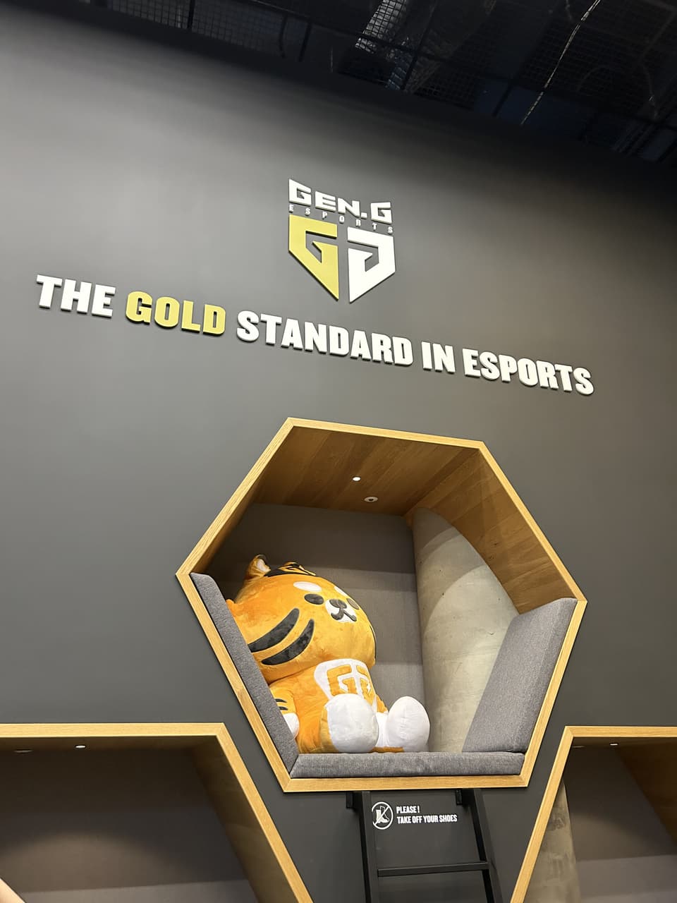 參觀 Gen.G 戰隊基地內部！值得去嗎？🎮 - Nyx ̈ ༘ * (@chu_an_) | Dcard