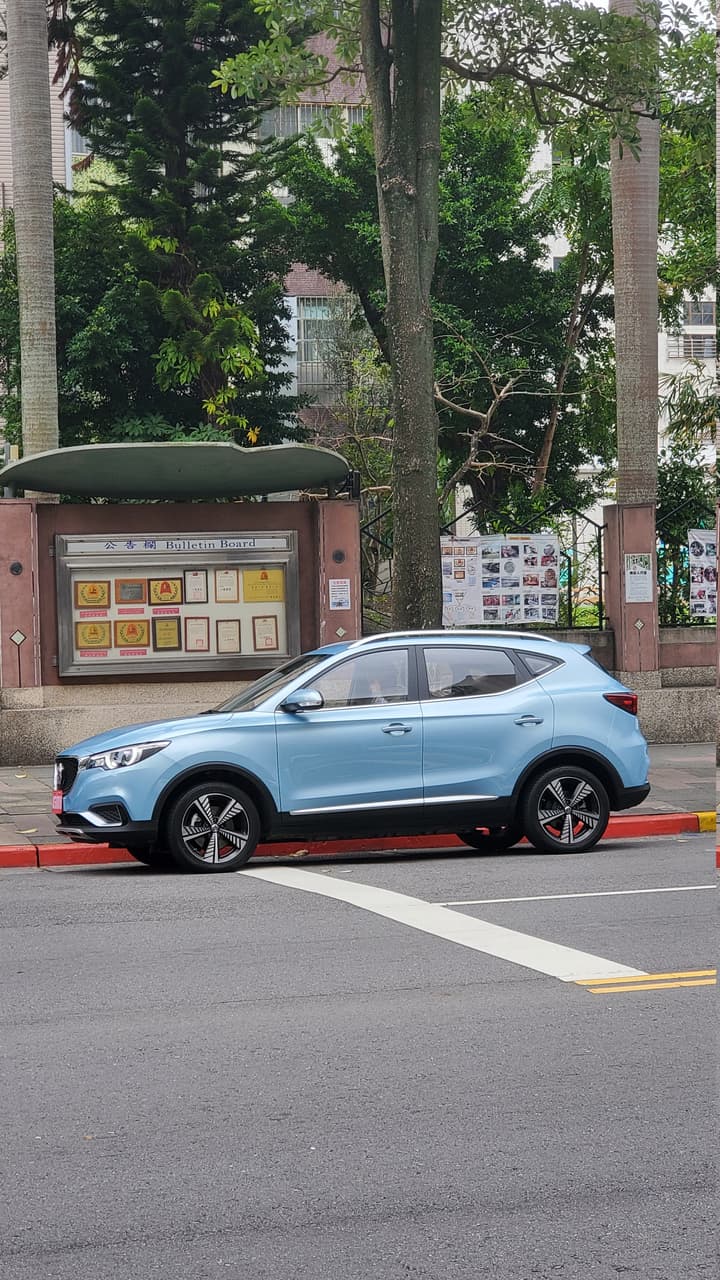 MG電動CUV：ZS EV 現身台灣？ - 汽車板 | Dcard