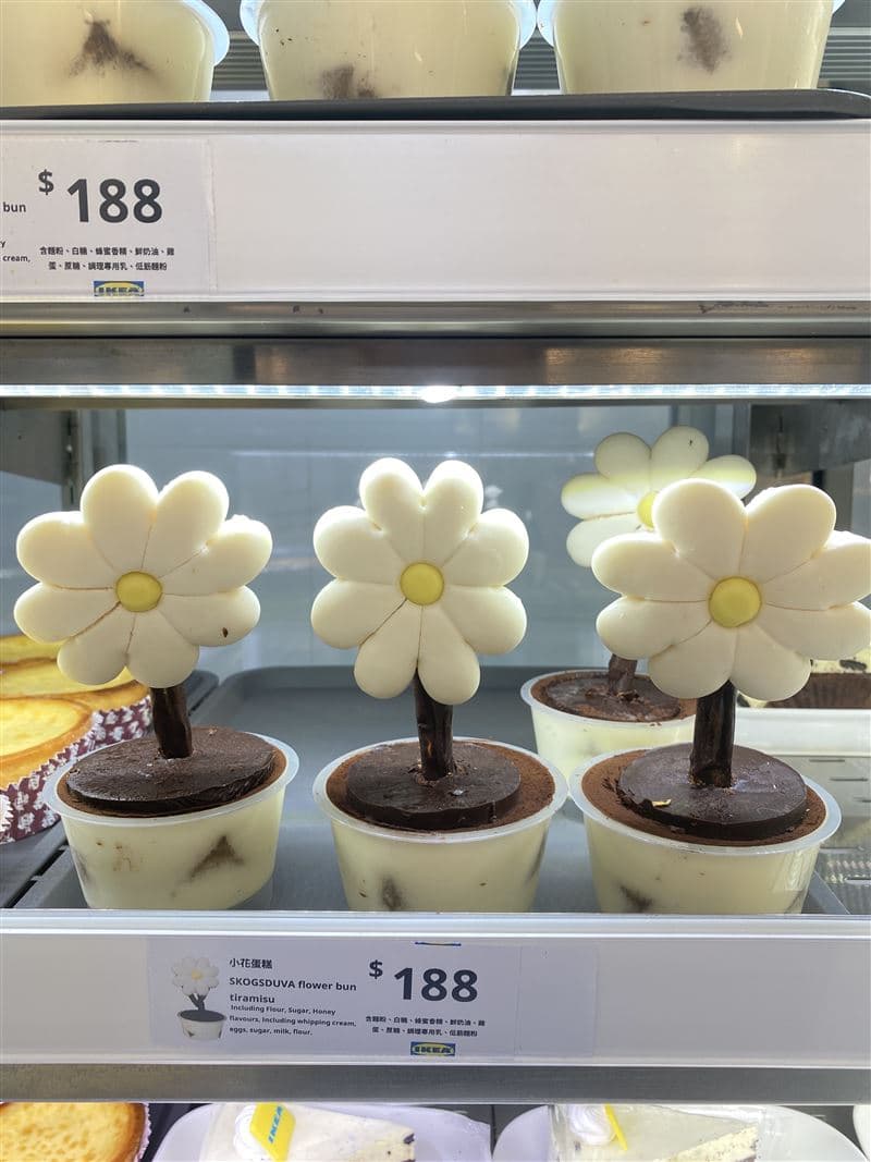 GD粉絲必追！燒肉店被包場、小花蛋糕開賣 台北101也有限量周邊 - SETN三立新聞網 (@setn54) | Dcard