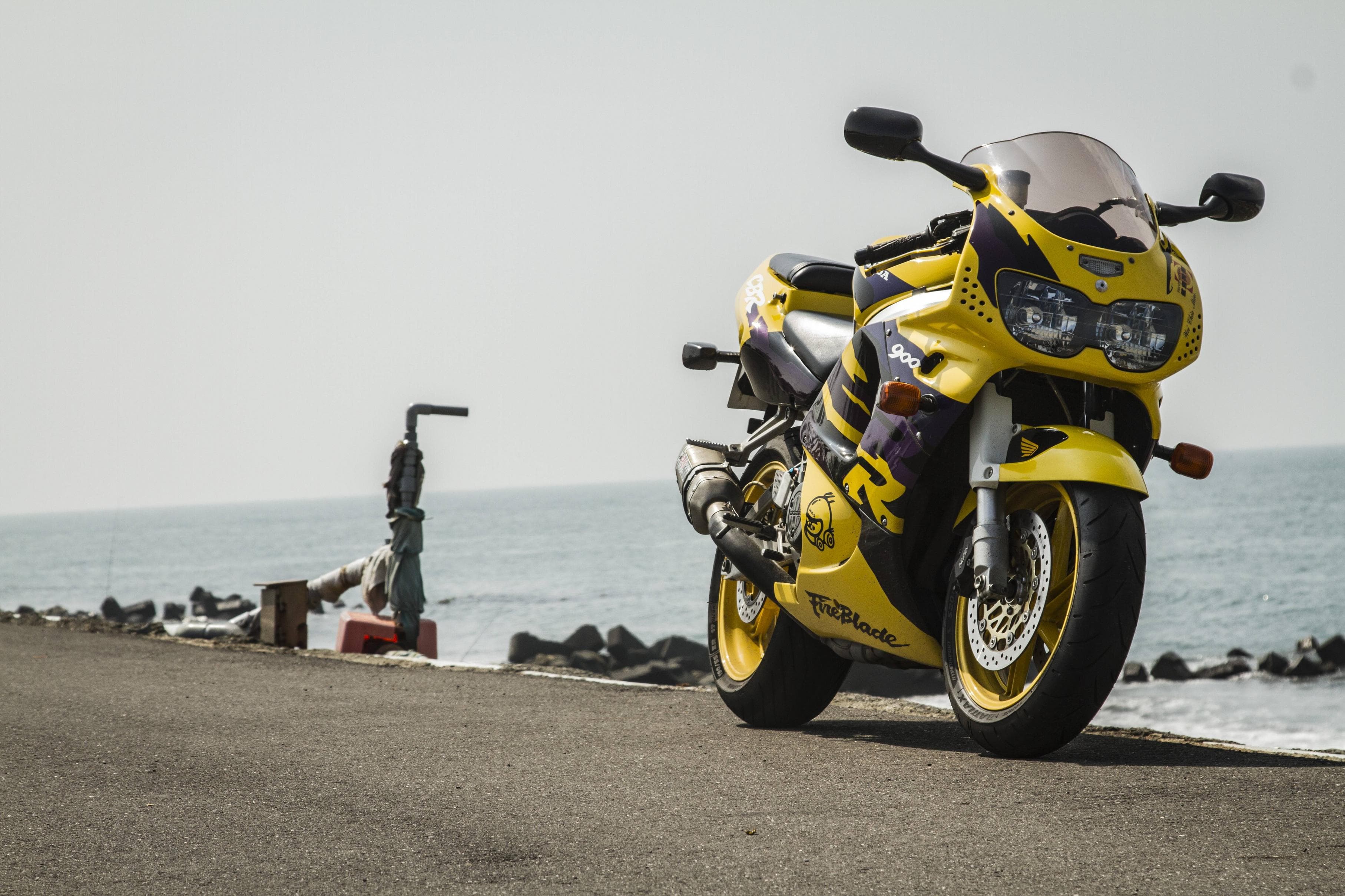 經典不敗 CBR900RR Fireblade SC33 - 機車板 | Dcard