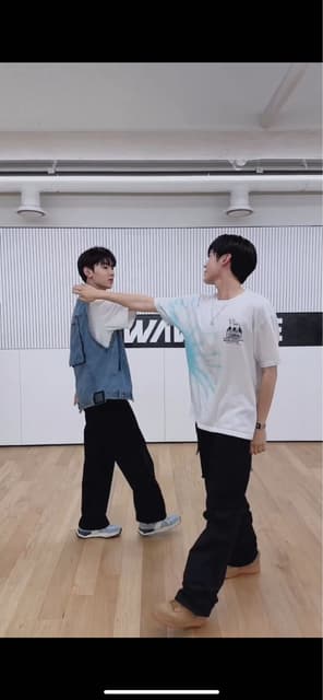 FINAL舞台 章昊+韓彬 版本 - B4 留言 | Dcard