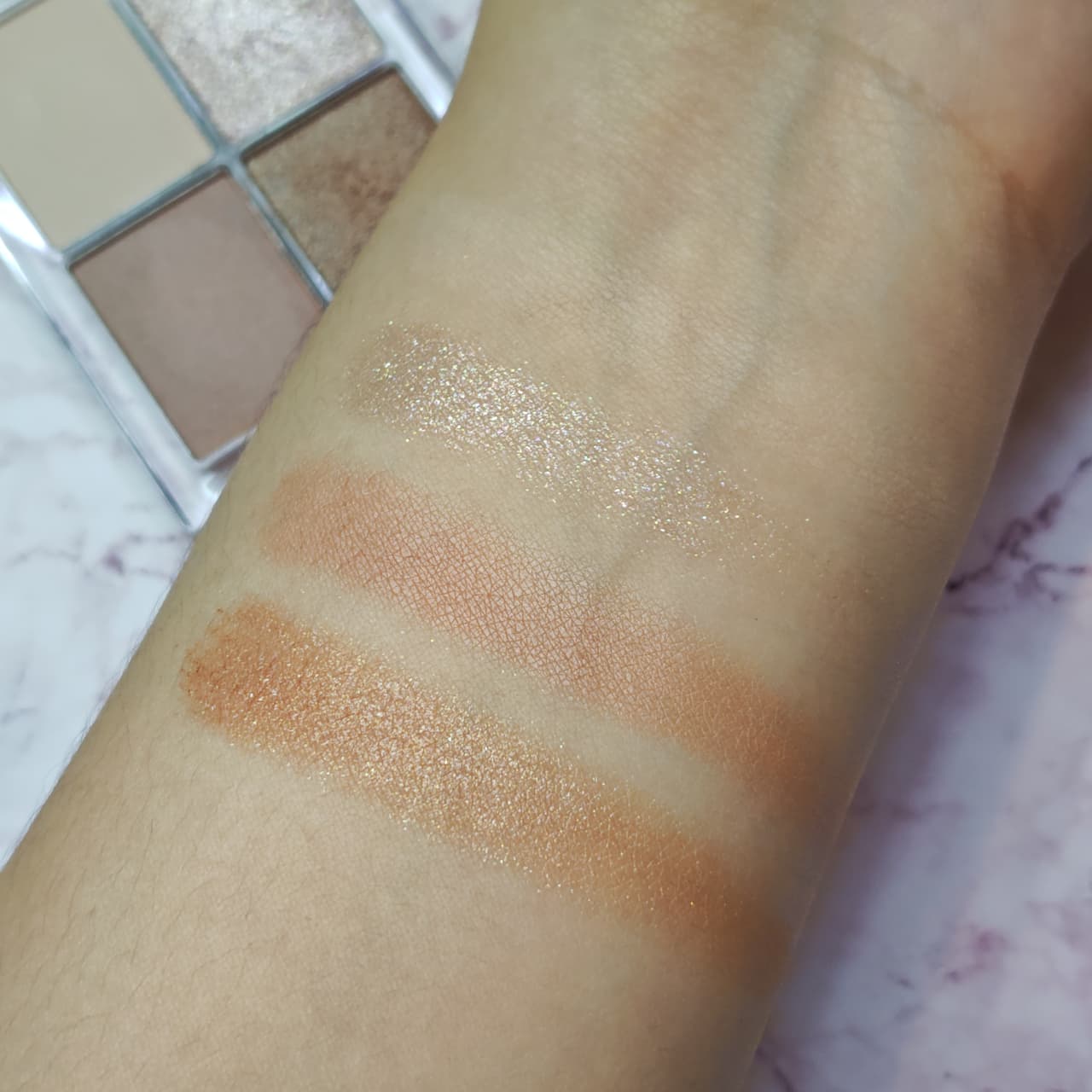 AZTK 4色眼影 10 - valerie02132 (@valerie02132) | Dcard