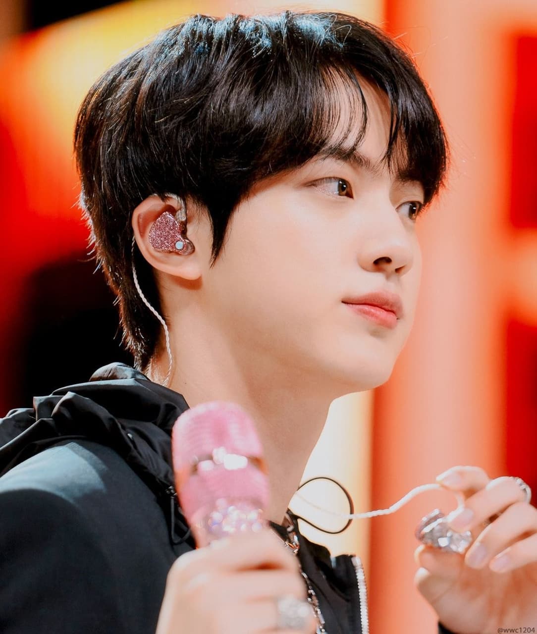 #分享 theqoo熱議 自稱與他稱不會變老的防彈少年團 Jin 的臉 - BTS板 | Dcard