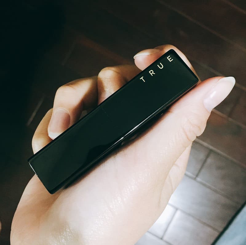 #試色 apieu黑管磁扣唇膏rd02 - 美妝板 | Dcard