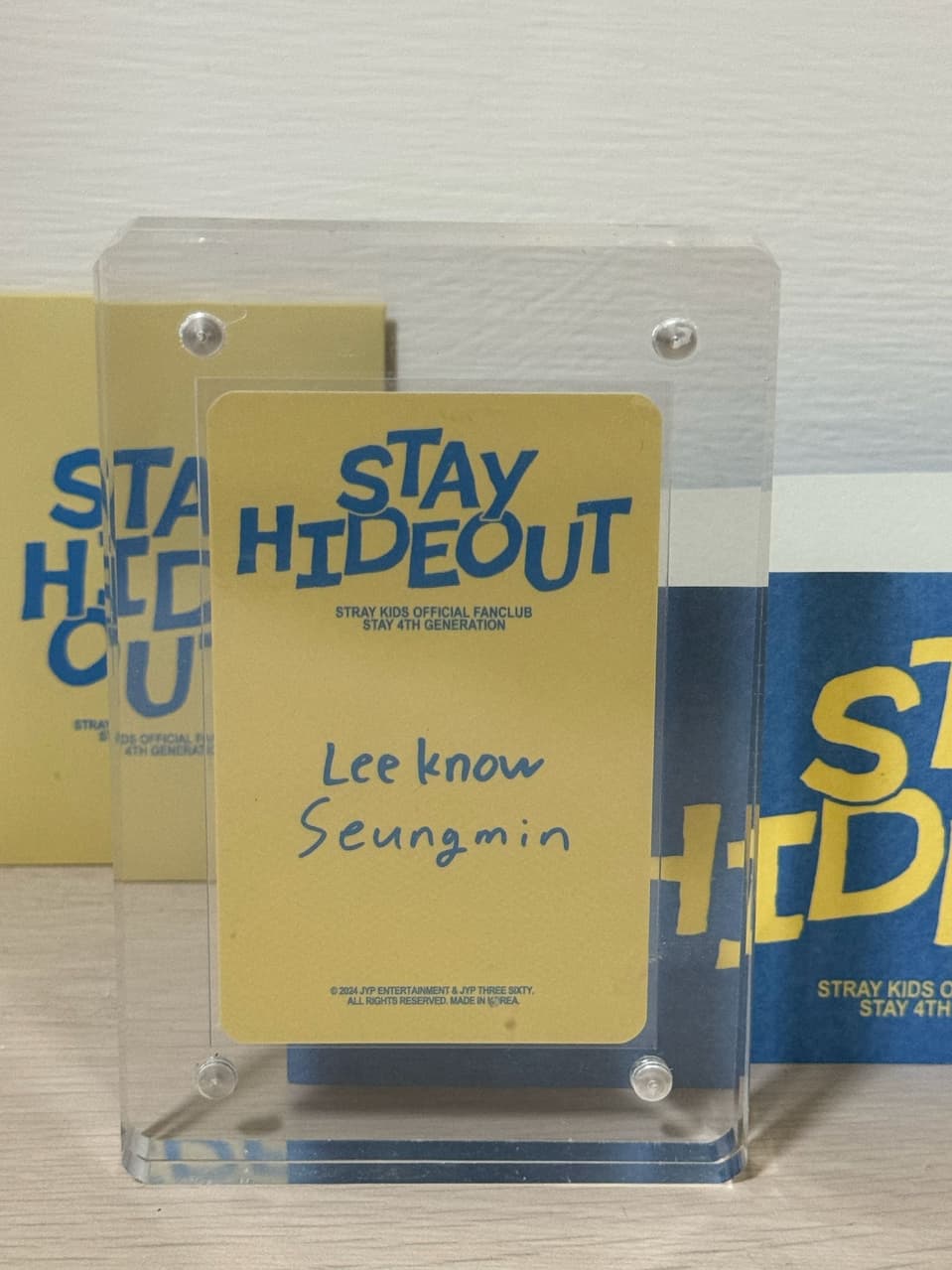 #分享 4期會員禮 “STAY HIDEOUT”開箱🍎🧁 - Stray Kids板 | Dcard