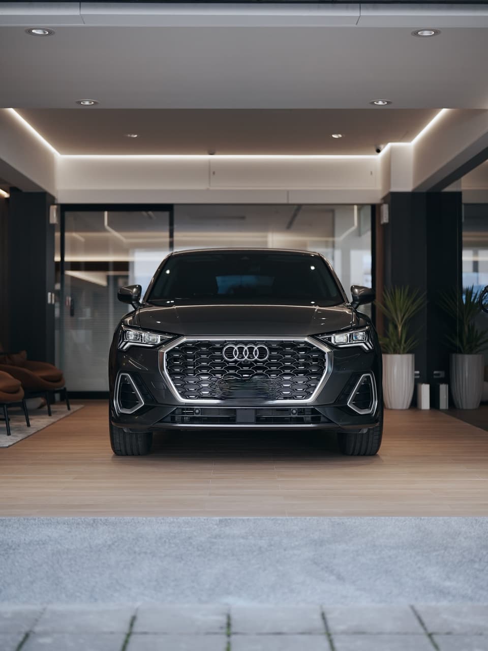 Q3 Sportback 35 TFSI S line 珍珠鋼鐵灰 - 汽車板 | Dcard